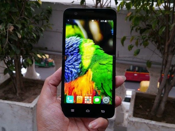 InFocus M530 Hands On Images [HD]: Photo Gallery of InFocus M530 Hands ...