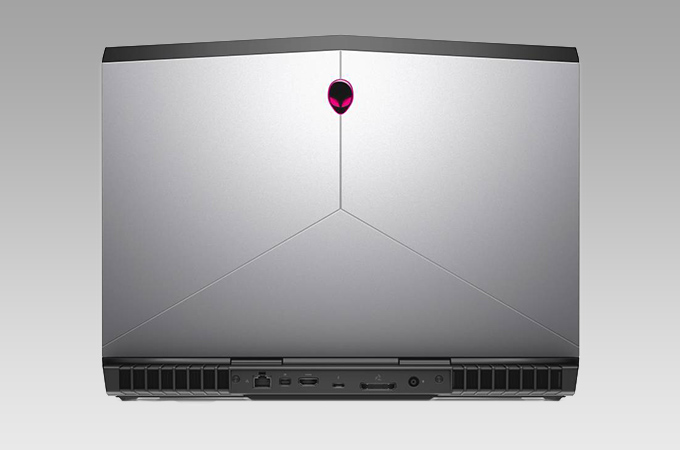 Dell Alienware 15 (R3) Images [HD]: Photo Gallery of Dell Alienware 15 ...