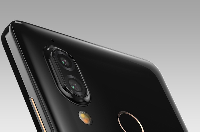 SHARP AQUOS S3 Images [HD]: Photo Gallery of SHARP AQUOS S3 - Gizbot