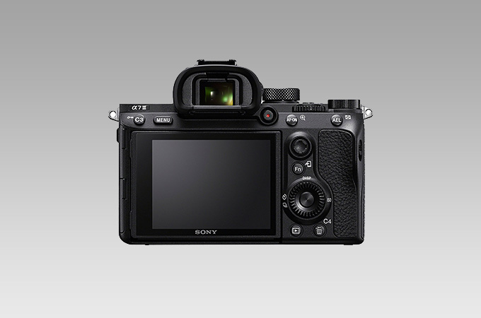 Sony Alpha 7 III Images [HD]: Photo Gallery of Sony Alpha 7 III - Gizbot