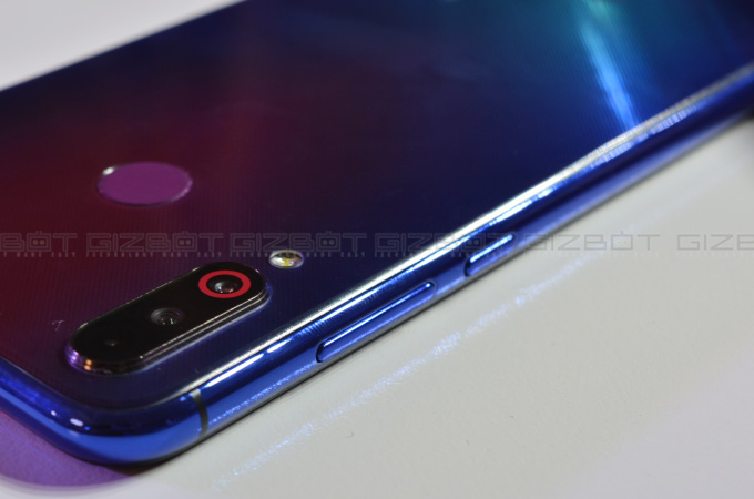 LG W30 Review Images [HD]: Photo Gallery of LG W30 Review - Gizbot