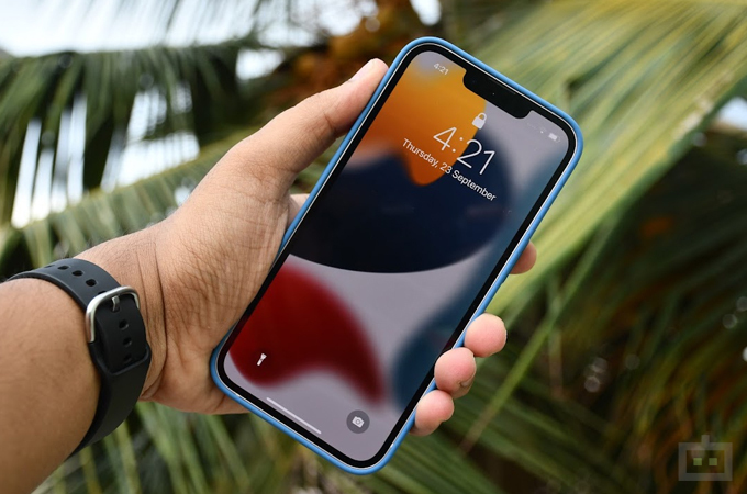 Apple iPhone 13 Review Images [HD]: Photo Gallery of Apple iPhone 13 ...