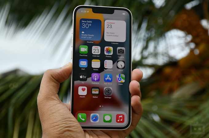 Apple iPhone 13 Review Images [HD]: Photo Gallery of Apple iPhone 13 ...