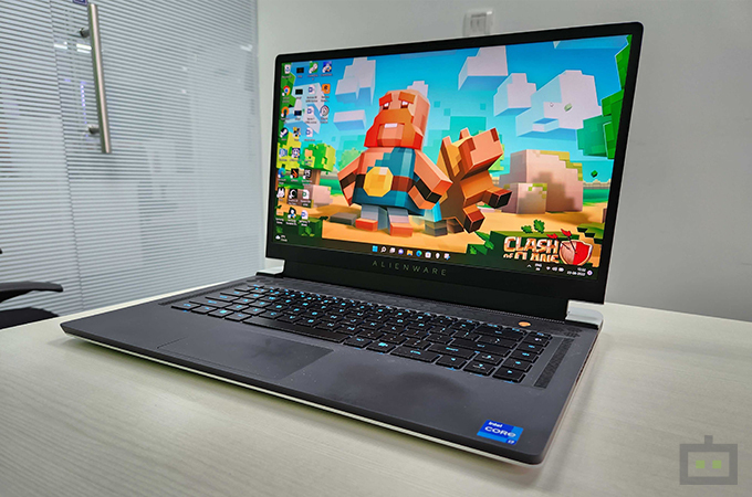Alienware x15 R2 Review Images [HD]: Photo Gallery of Alienware x15 R2 ...