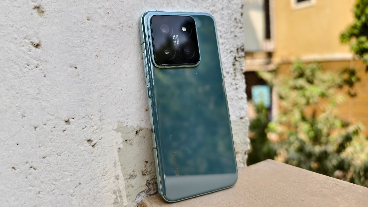 Xiaomi 14 First Impressions: A Compact Flagship That’s Quickly Growing on Me - Gizbot News