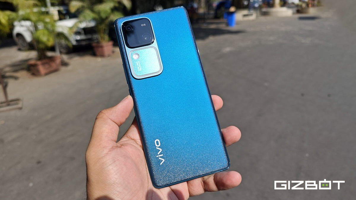 Vivo V30 Review: Is Vivo’s Stylish Mid-Ranger Better than the Motorola Edge 50 Pro? - Gizbot Reviews